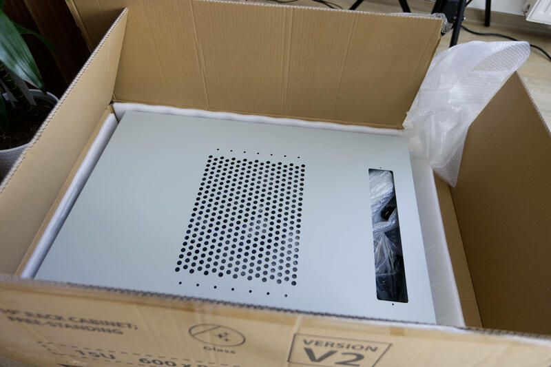 Homelab Server Rack im Test - Lanberg RACK CABINET 19" FREE-STANDING ...